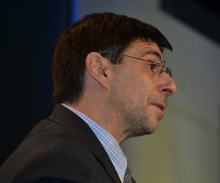 Tri-Bi-thérapie unique, hebdomadaire ou mensuelle: Essai Clinique 5/7 FOTO