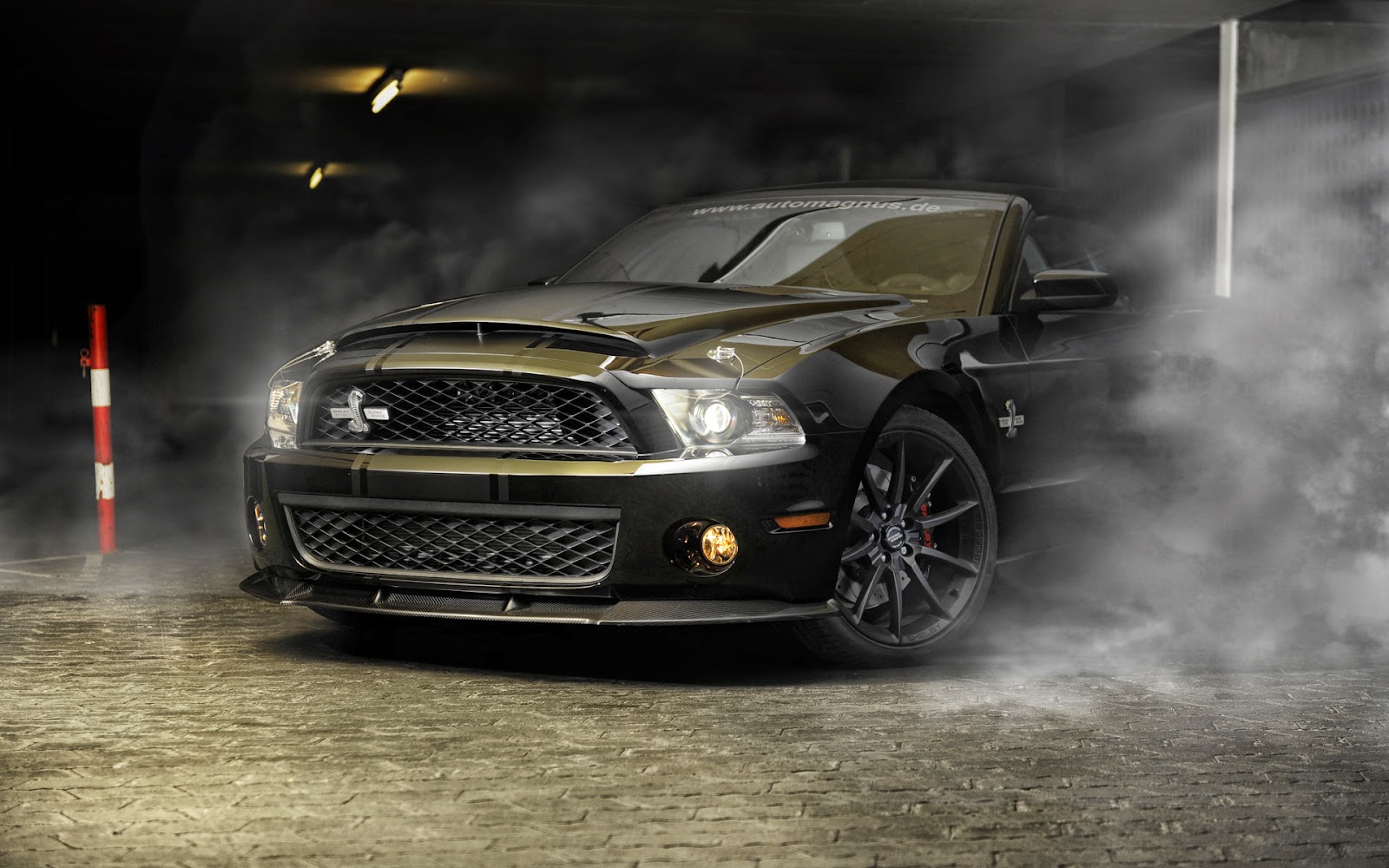 Black Car With Dark Backgrounds | Premium HD Wallpaper