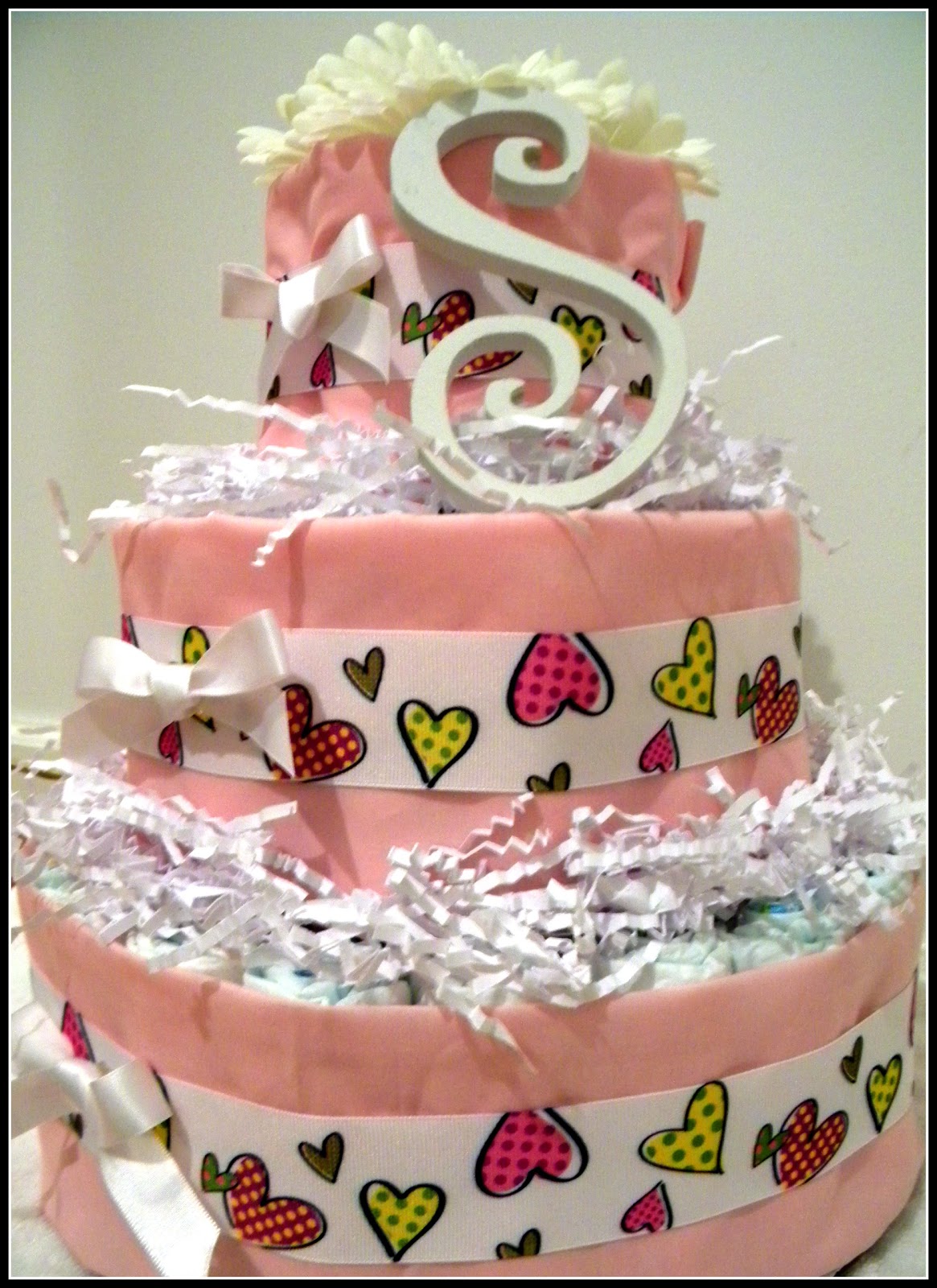 Homemade Parties: Diaper Cake for a baby girl!!