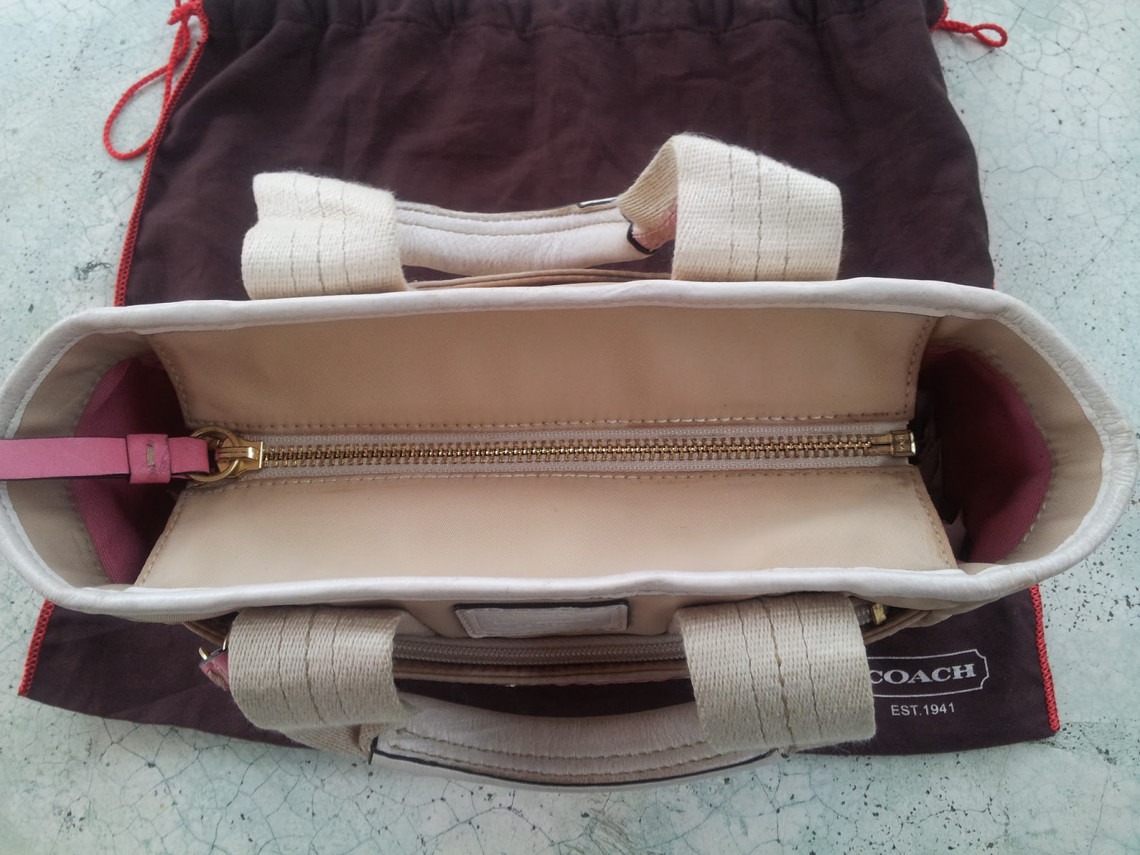 pArT tiMe bUnDLe: Authentic Coach Small Hand Carry Bag (SOLD)
