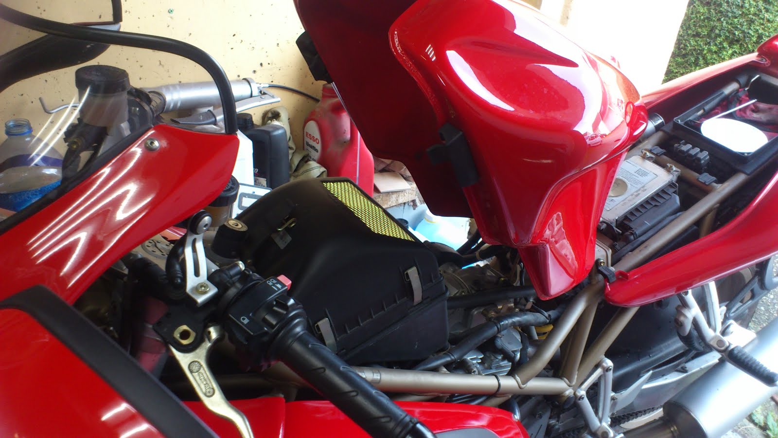Rouler bien , rouler loin: Ma Ducati 944 ST2