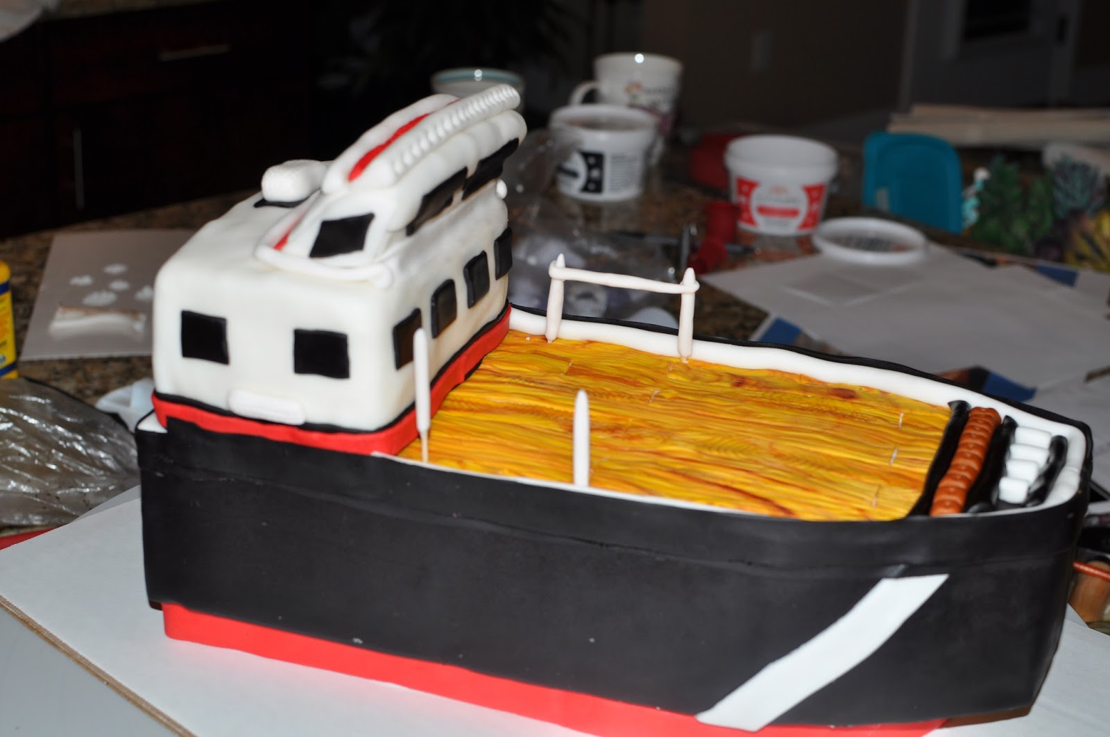 The Bake More: Little Tug Boat Cake that Sank
