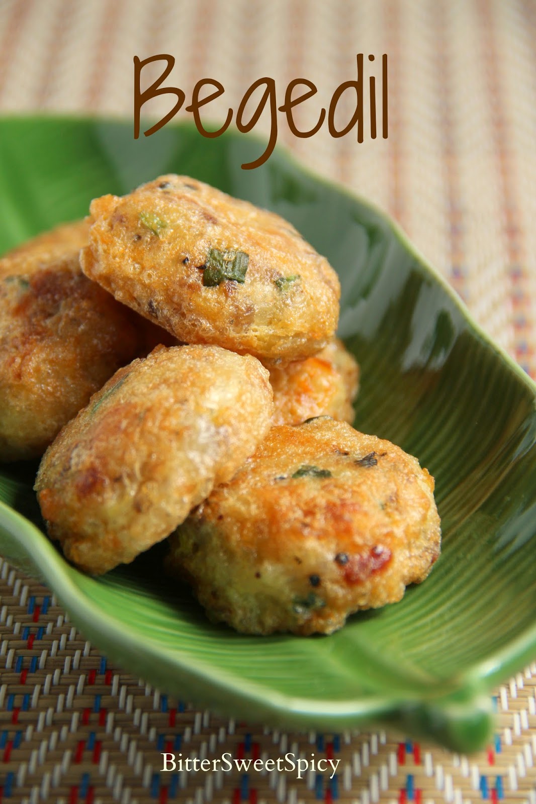 BitterSweetSpicy: Begedil (Potato Cutlets)