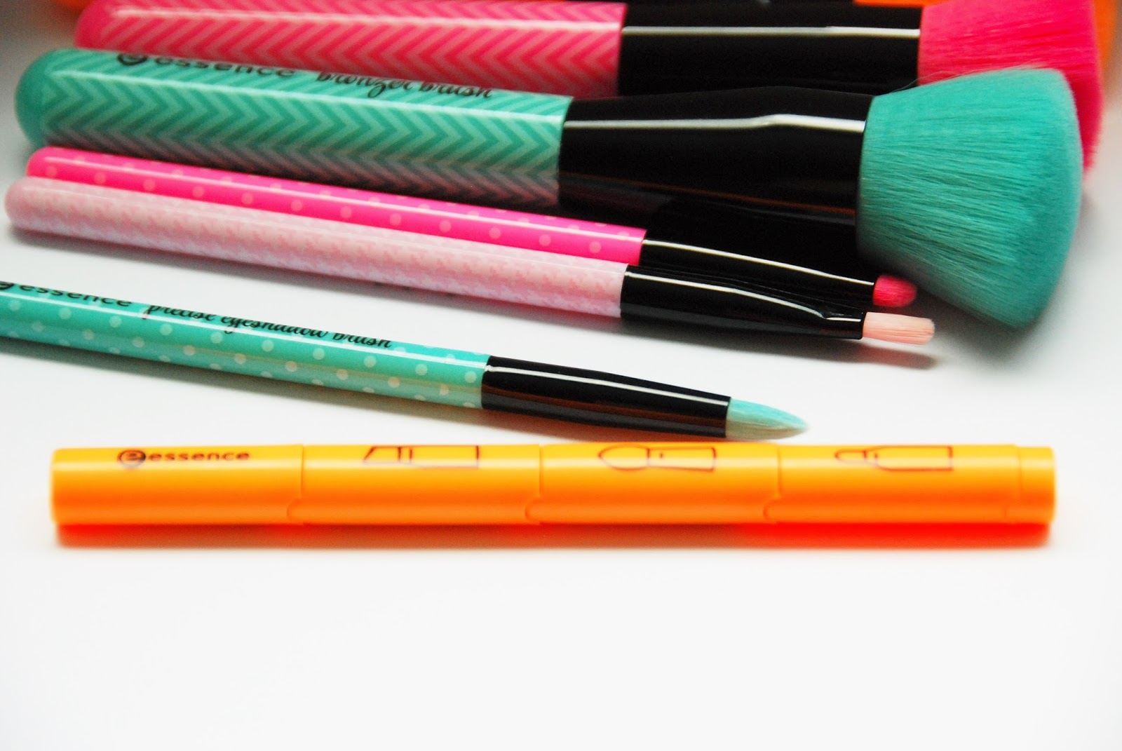 Beautyglace: {Review} Essence - Make me Pretty Pinsel Set