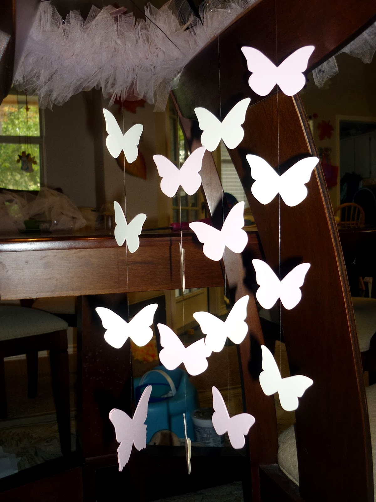 The Handy Dandy Helper: DIY Butterfly Mobile