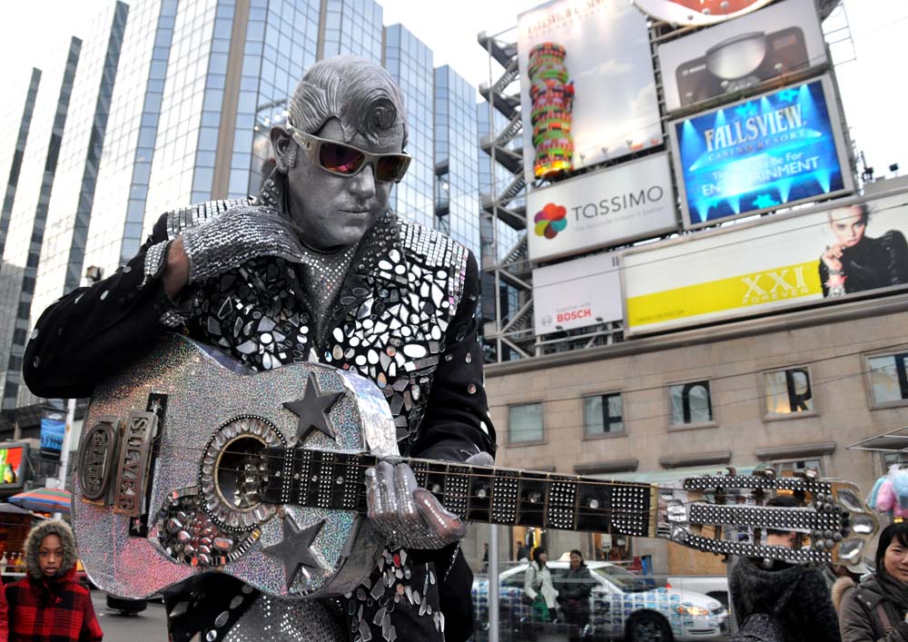 Toronto Grand Prix Tourist - A Toronto Blog: Silver Elvis in winter - A ...