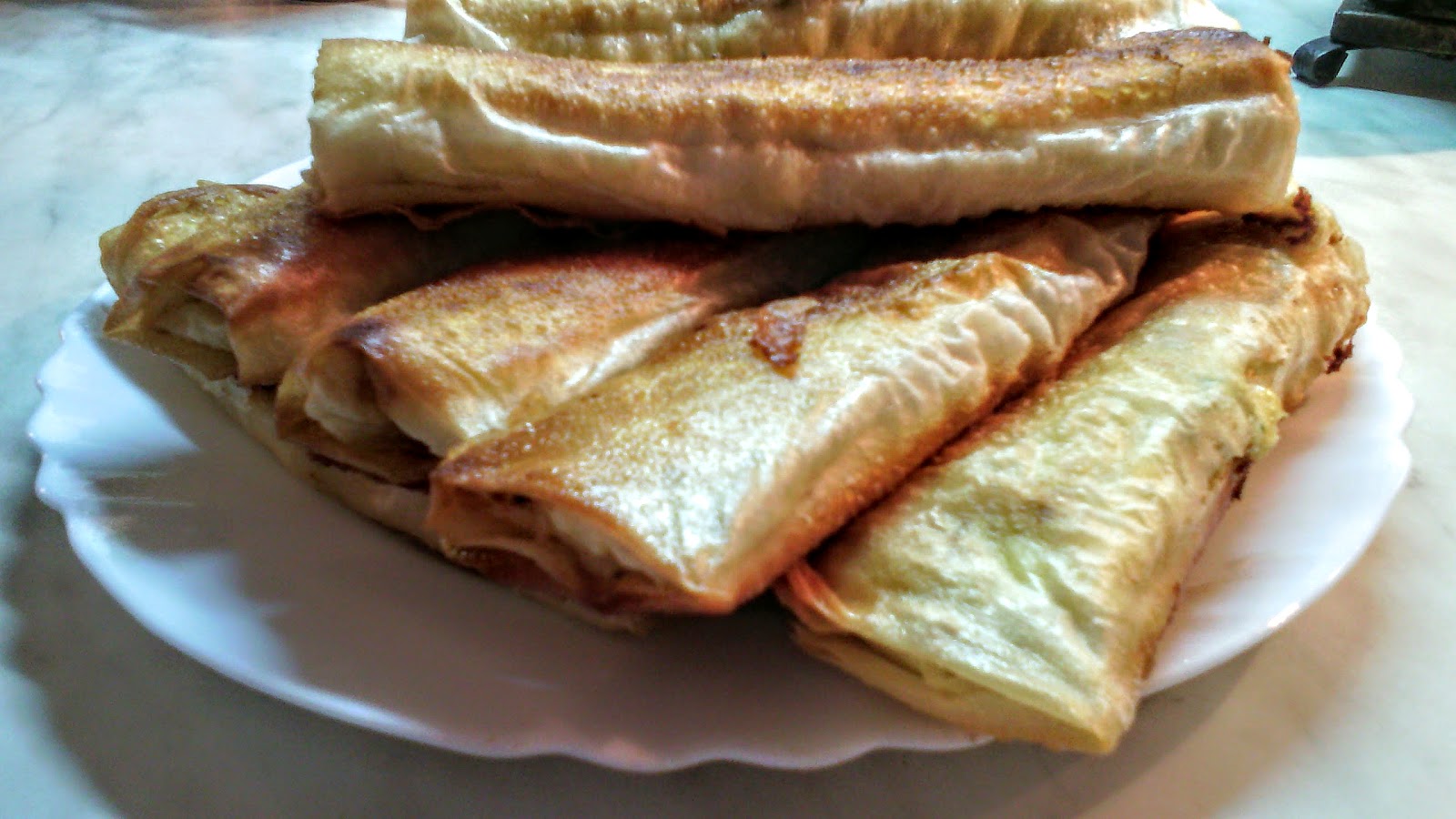 U kuvanju masta pravi svasta: PALACINCI SA SIROM & RUKOLOM & SUNKOM ...