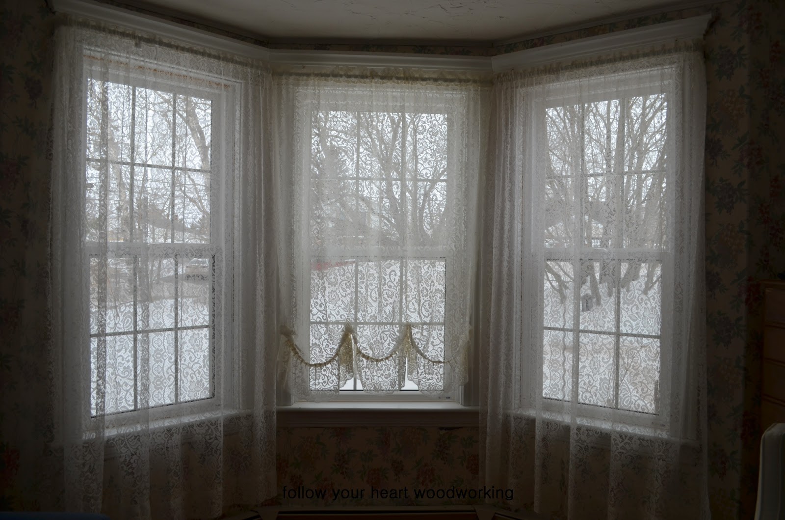 follow your heart woodworking: Living Room - Part 2 - Bay Window