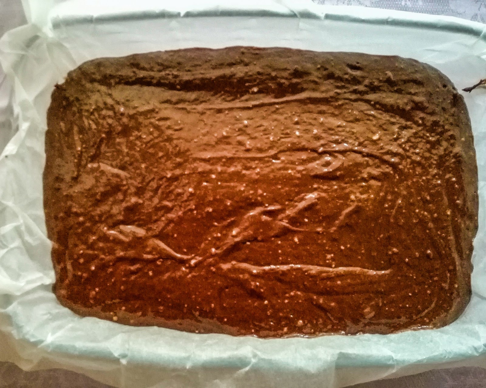 ΜΑΛΑΚΟ BROWNIES ΜΕ ΜΠΙΣΚΟΤΕΝΙΑ ΒΑΣΗ, ΚΑΡΥΔΙΑ ΚΑΙ ΚΑΡΑΜΕΛΑ ΓΑΛΑΚΤΟΣ ...