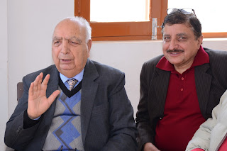 CHINAR SHADE : A BAITHAK ( SITTING ) DEDICATED TO THE MEMORY OF ...