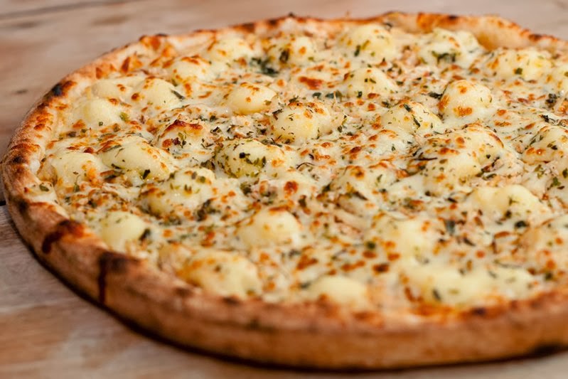 Pizza caseira de frango com requeijão-Cozinha da Lisa