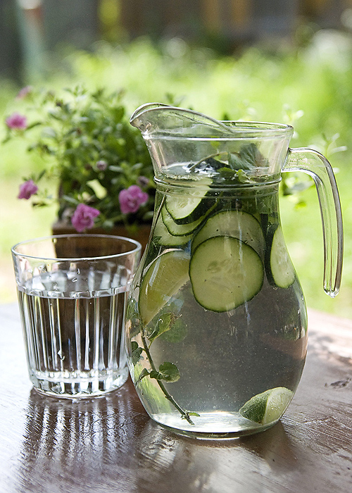 The Hippy Home: DIY Cucumber Spa Water
