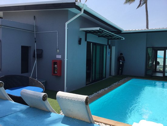 Cantiknya Coco One Beach Hotel & Restaurant - Cahaya Hayati