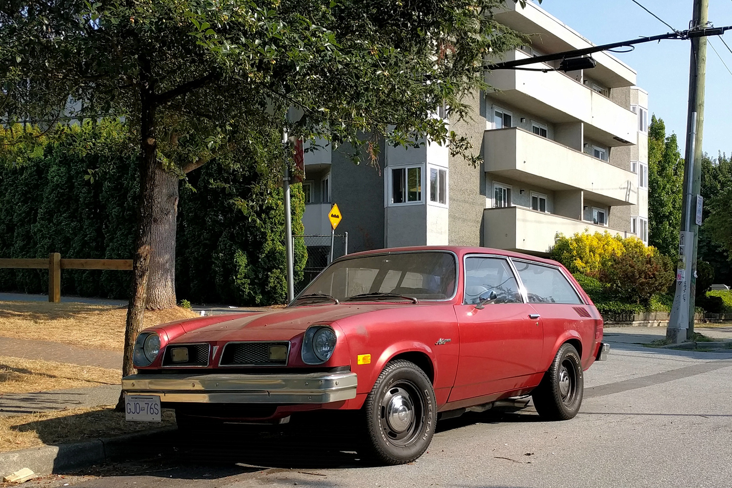 Old Parked Cars Vancouver: 1976 Pontiac Astre Wagon