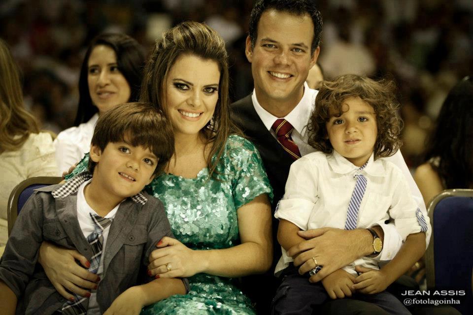 O novo do Gospel: Diante do Trono completa 15 anos de Ministério