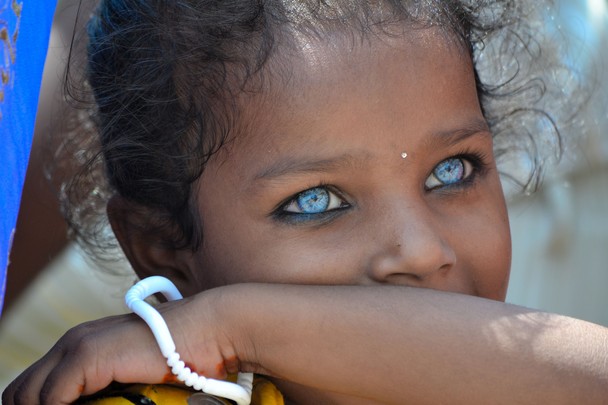 Cool stuff you can use.: Picture: This girl has stunning pale blue eyes