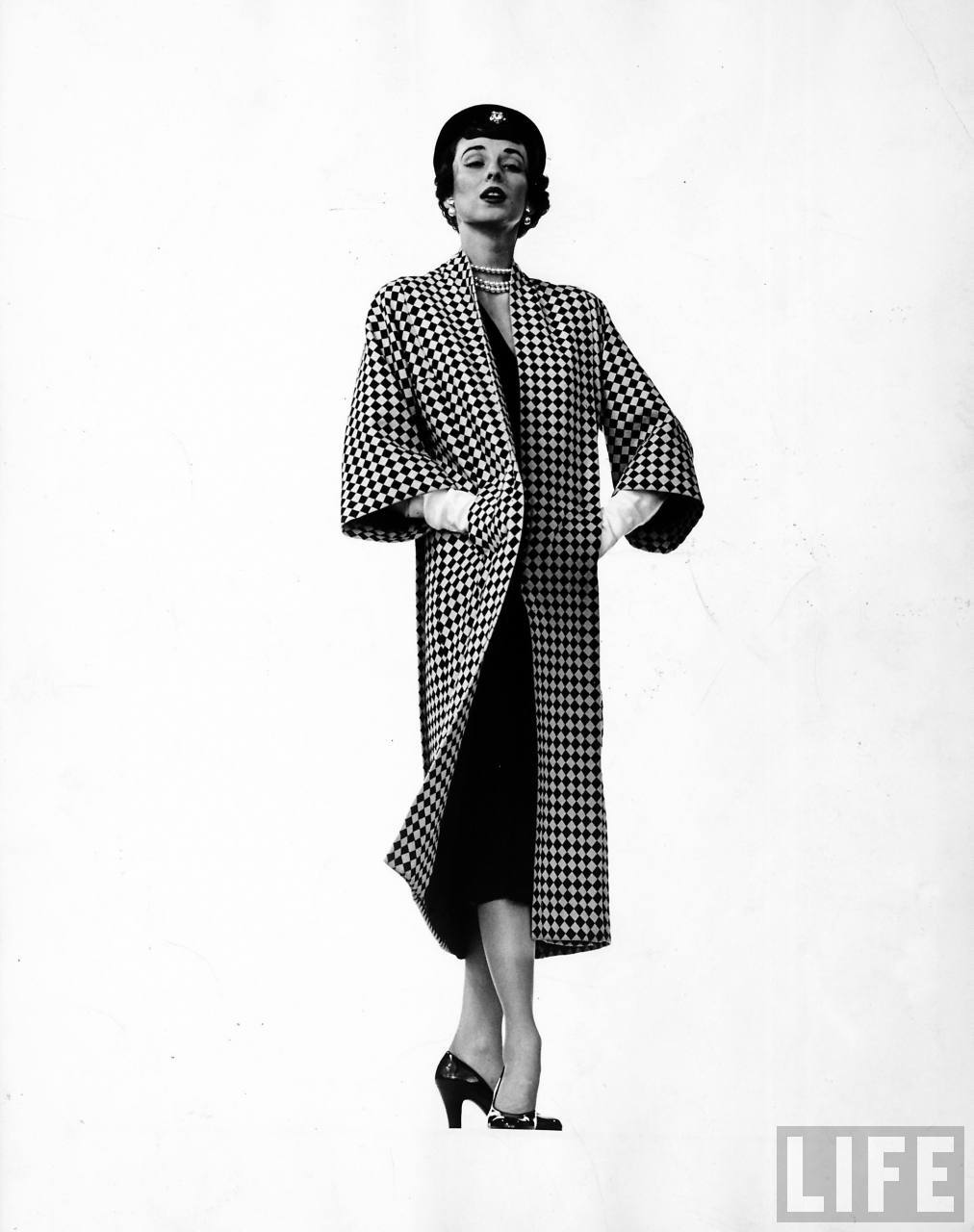 Dividing Vintage Moments : 1949/50 Fashion