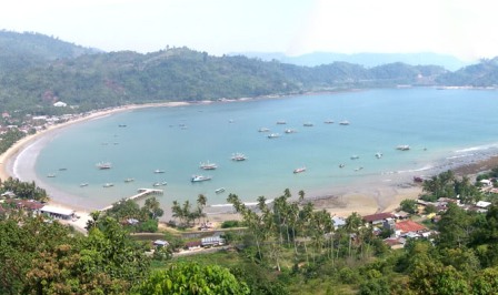 pemandangan pantai carocok | Foto Dunia Alam Semesta INDONESIA