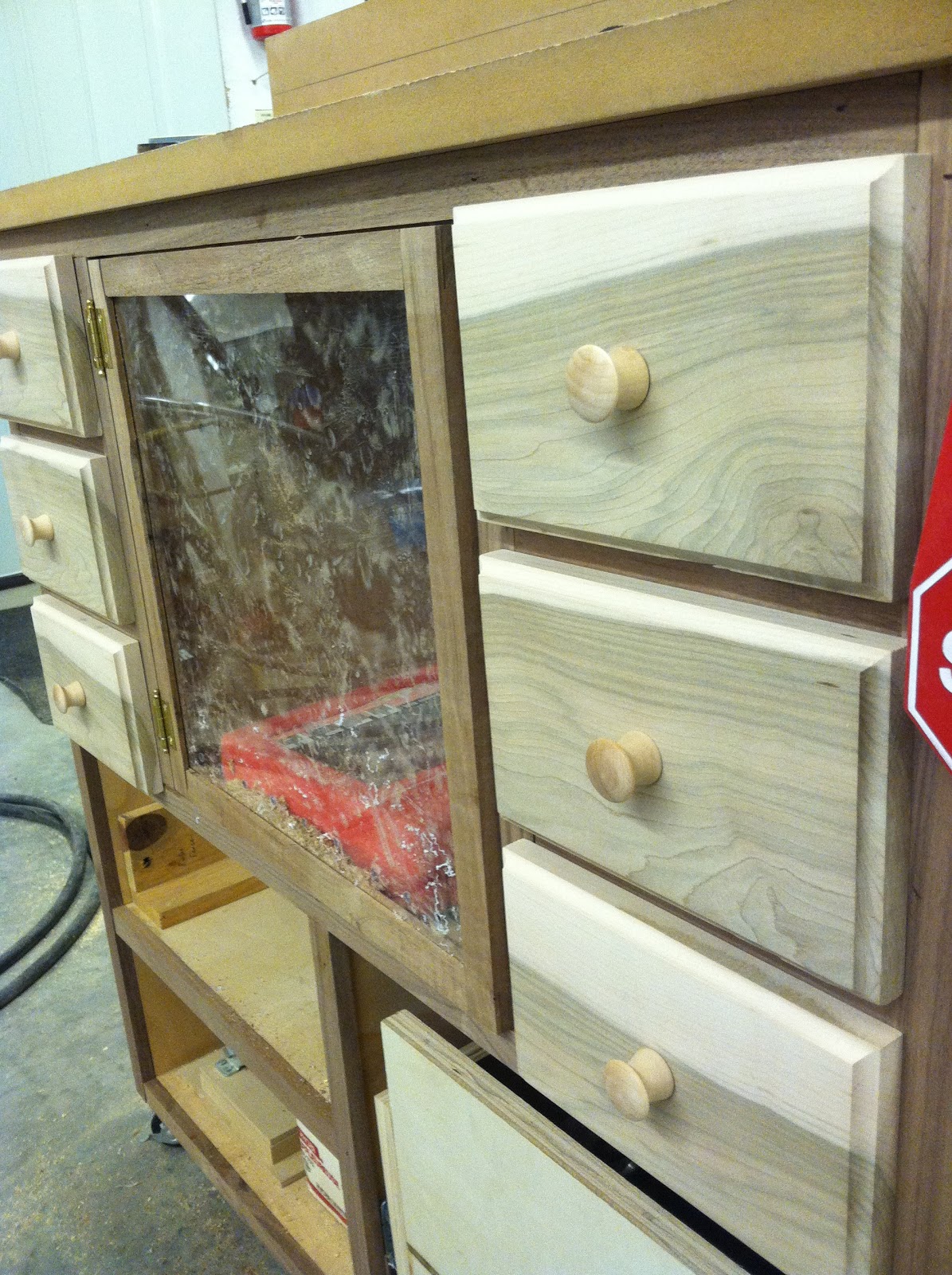 RusticWorks - Wood Working Photo Journal: Norm Abrams Style Router Table