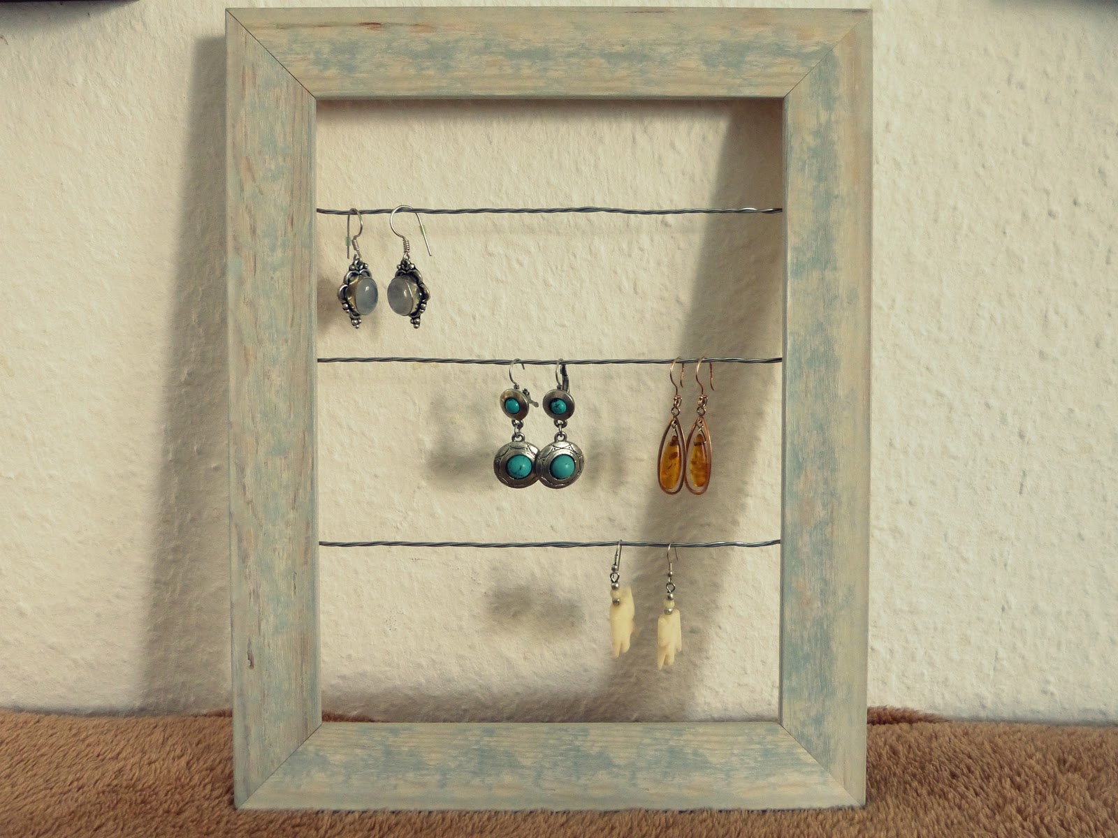 juliemrvll: DIY - Ohrringhalter {All I Want For Christmas Is You}