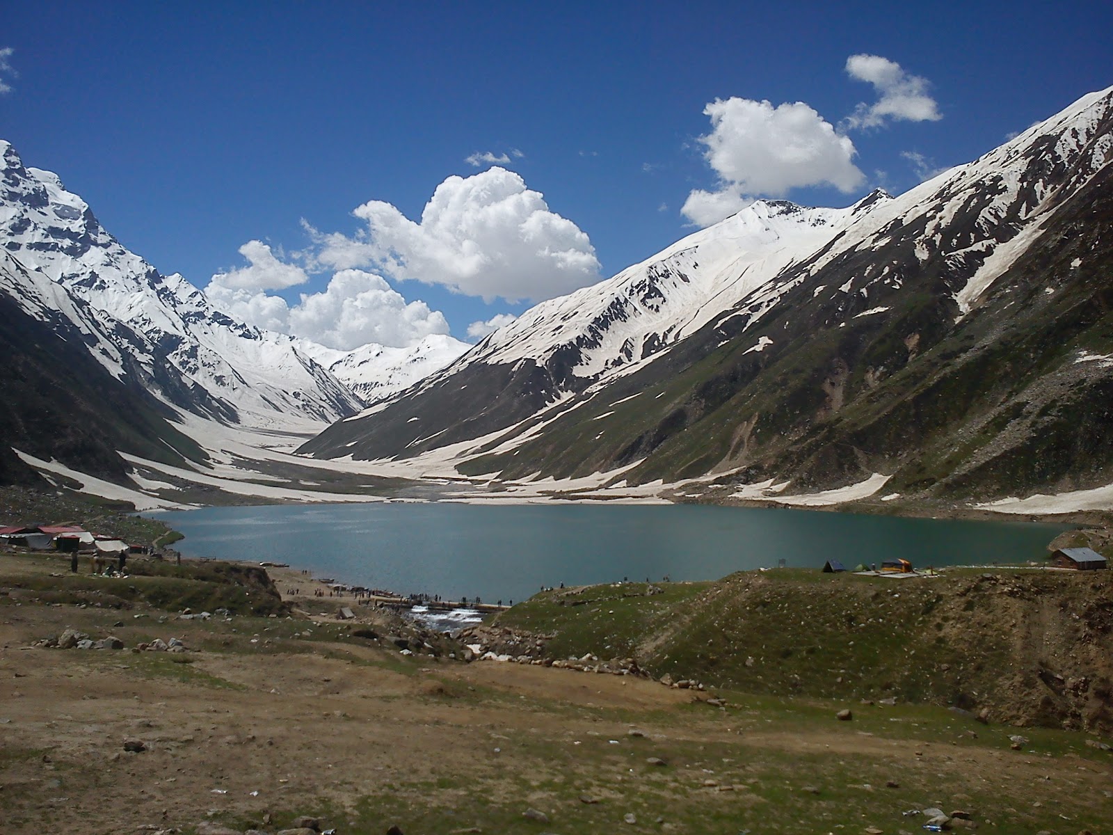 beauty of pakistan: Lake Saif ul Malook