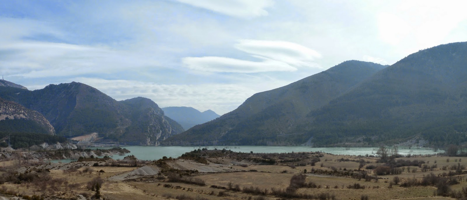 Diario de un Caminante: Circular al Embalse de Arguis