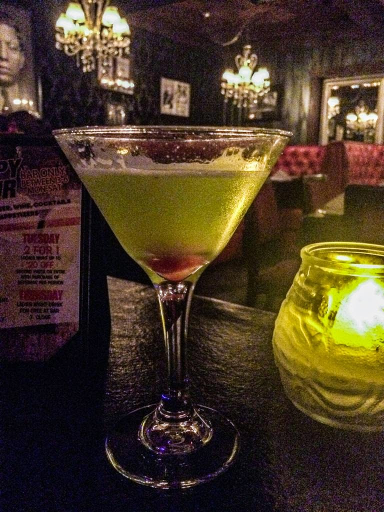 CAPO'S RESTAURANT: WHAT DOES NICO ORDER AT THE BAR?