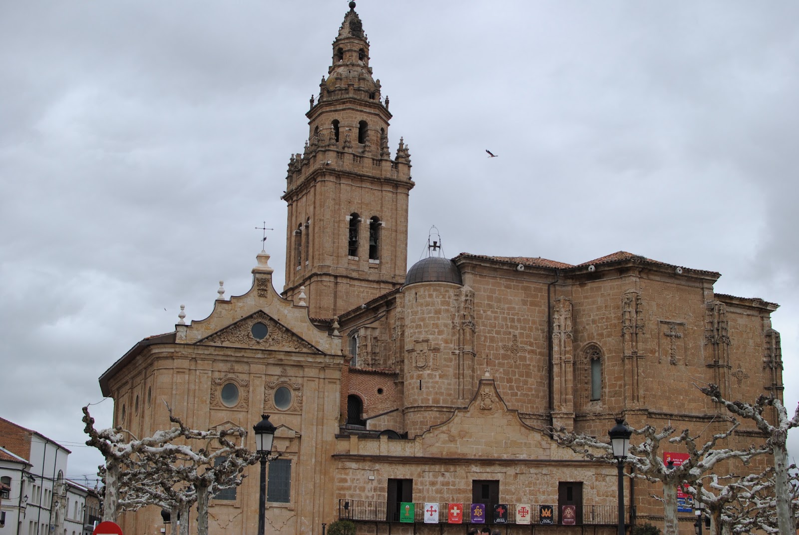 SEMANA SANTA NAVA DEL REY: OBRAS EN LA IGLESIA DE LOS SANTOS JUANES