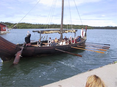 Maalin ise oma saatusepildi raamidesse :): Viikingitel külas.