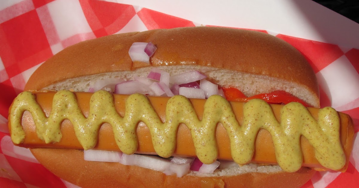 TheYearRounder's Guide to Provincetown: Lucky Dog a Best Bite