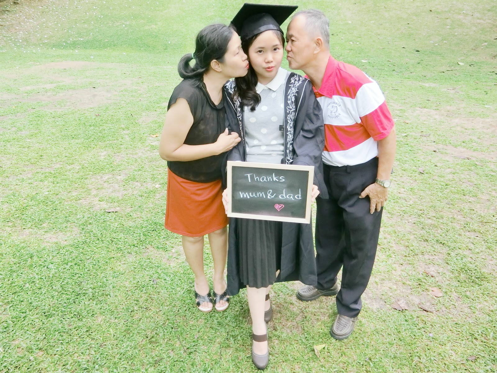9 GRADUATION PHOTOSHOOT IDEAS - Hi5 the world