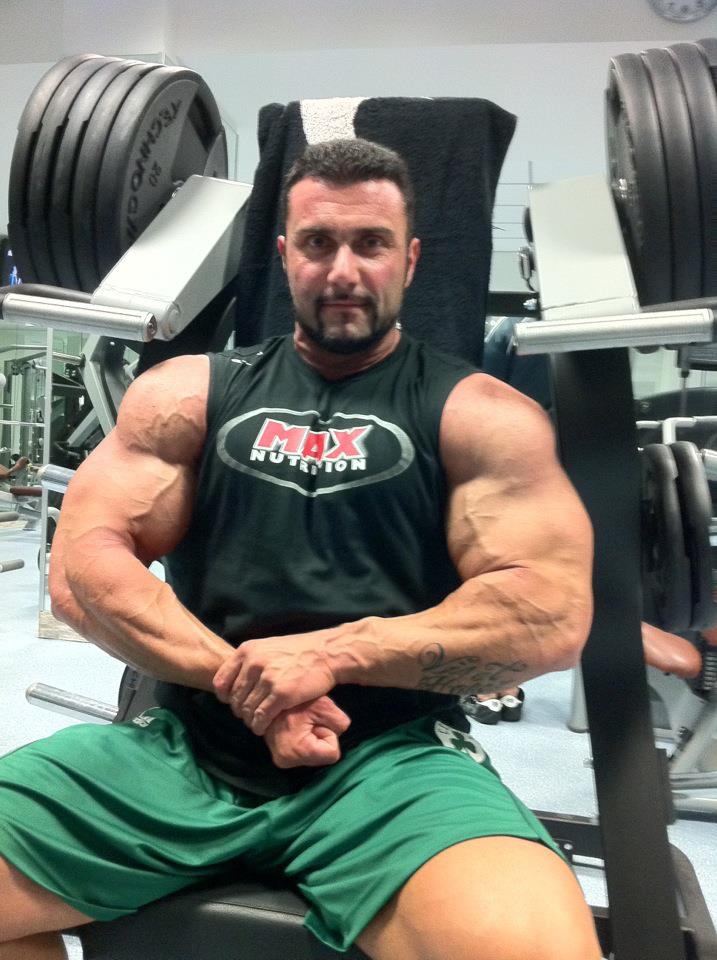Muscle Male Model *: Hot Italian bodybuilder Alessandro Grassi