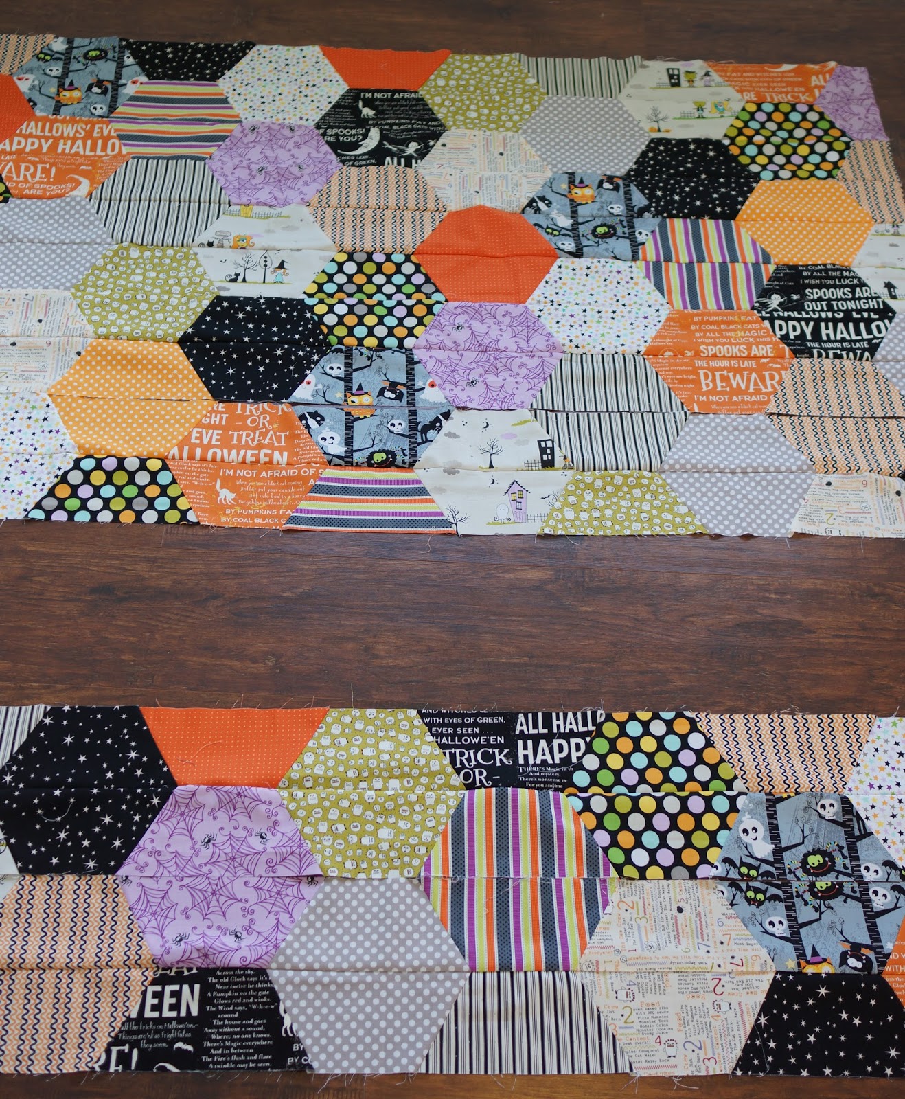 Lo, Ray, & Me: Haunting Hexie Halloween Quilt