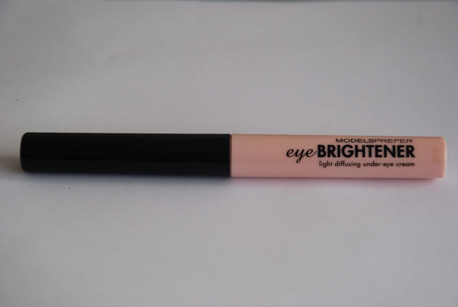 MissTango2: Models Prefer: Eye Brightener