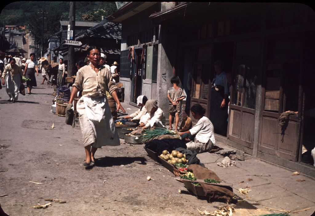 Color Vintage Photos of the Life in Busan in the Early 1950s ~ Vintage ...