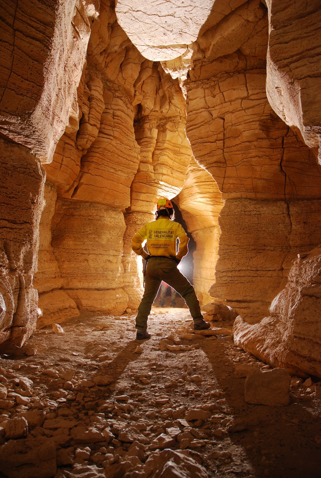 cavitats-subterrànies: FORAT DE CANTALLOPS I AVENC DEL CASTELLET D'EN SUERA
