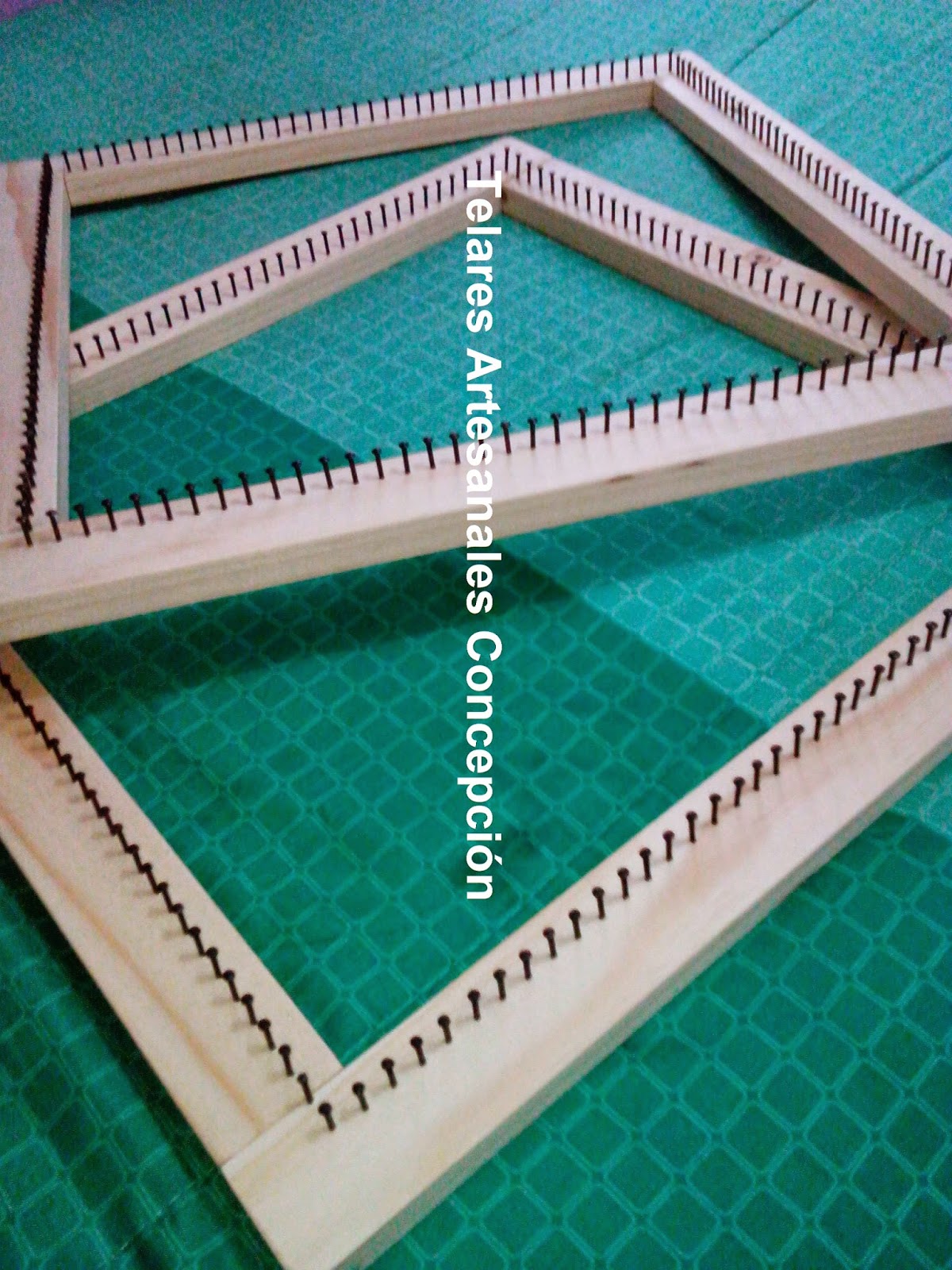 Telares Artesanales Concepción: El Telar Cuadrado de Madera