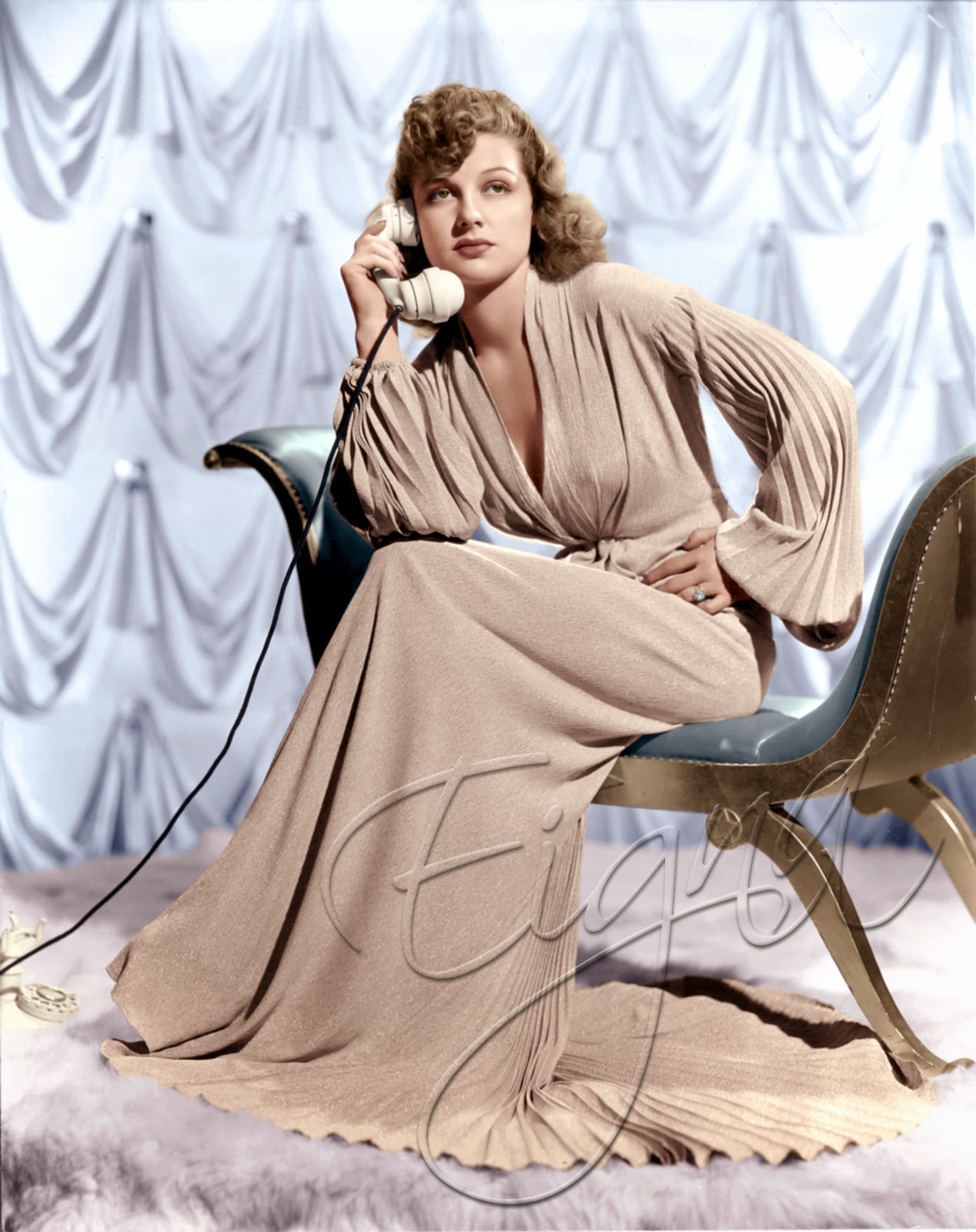 Sexy Ann Sheridan on the phone