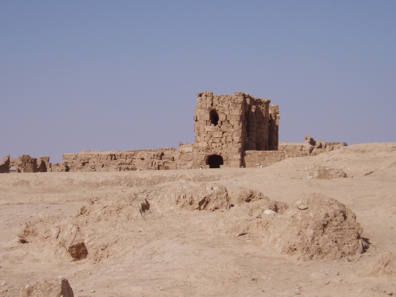 TRAS LAS HUELLAS DE SHEREZADE: SIRIA / RUSAFA