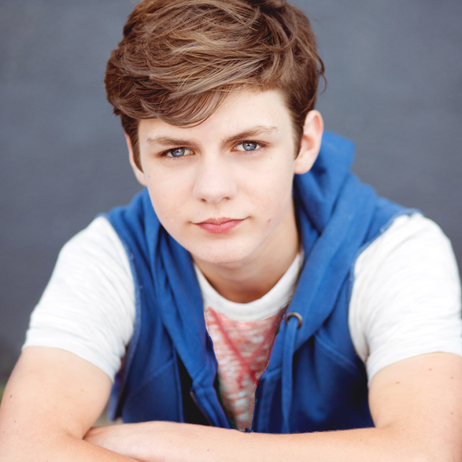 Ty Simpkins Biografía completa
