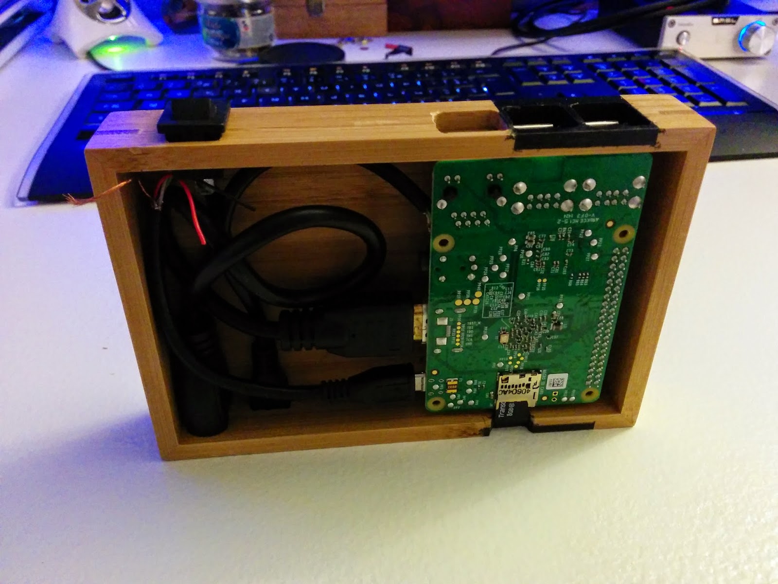 [DIY] Une mini console Retro-Gaming à base de Raspberry Pi | Micougnou