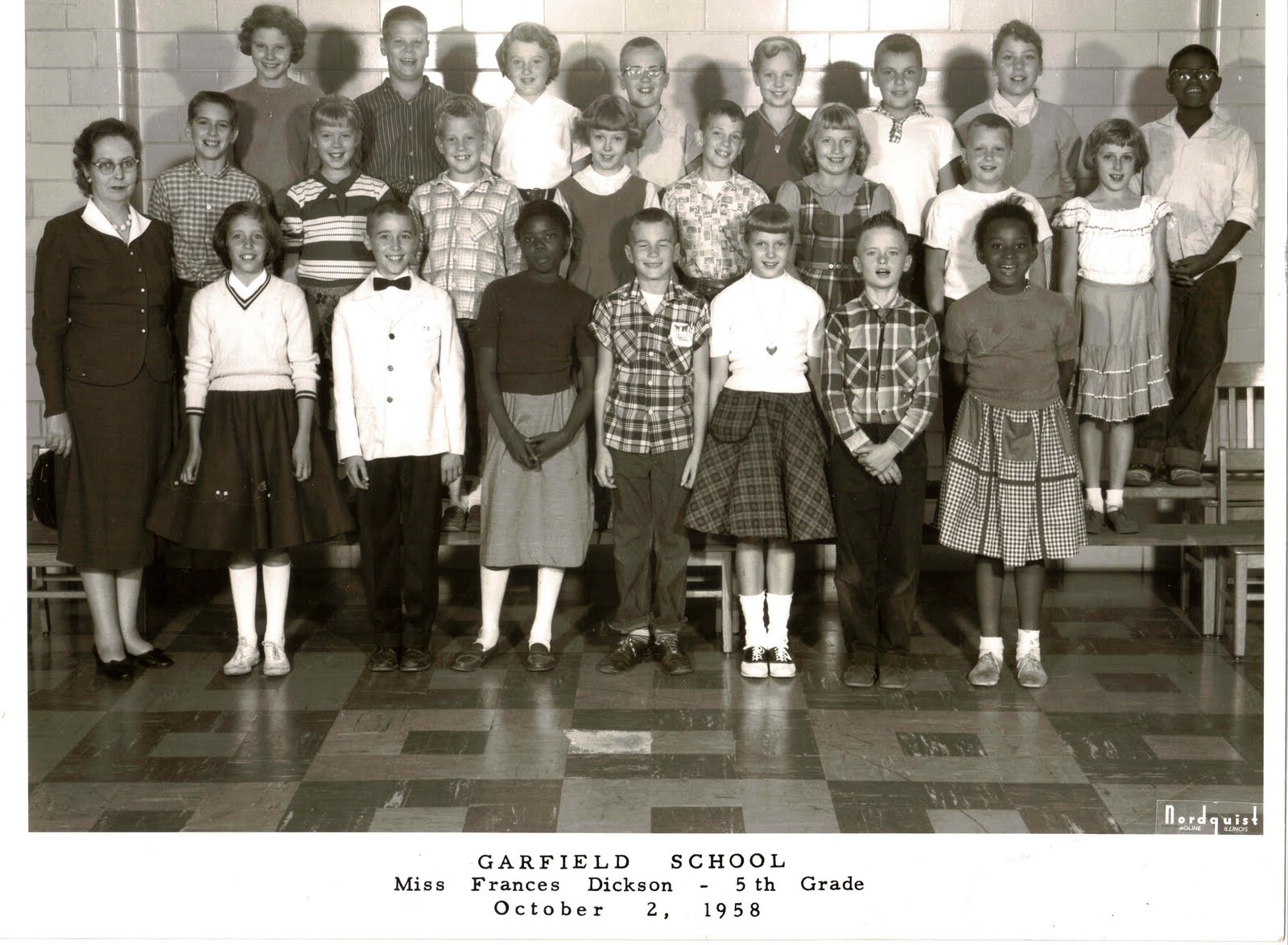 Moline Memories : Reflections on the Moline High School Graduates of ...