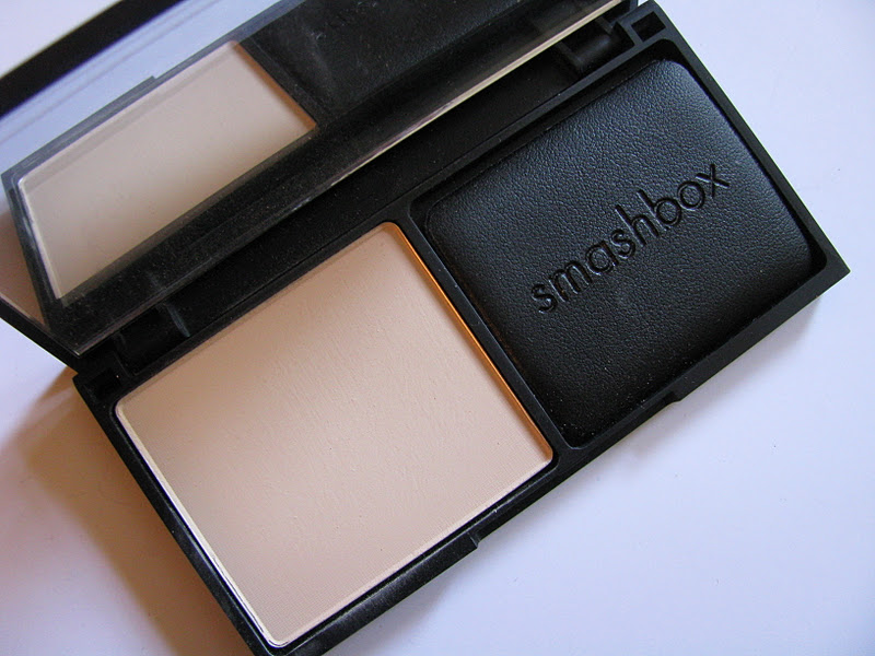 The Beauty Alchemist: Smashbox Photo Set Pressed Powder