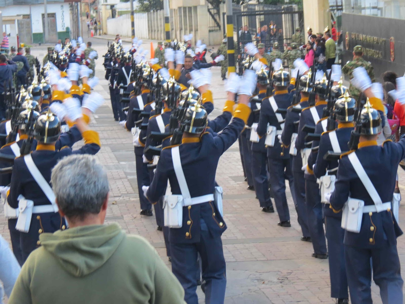 Mike's Bogota Blog: The Changing of the Guards