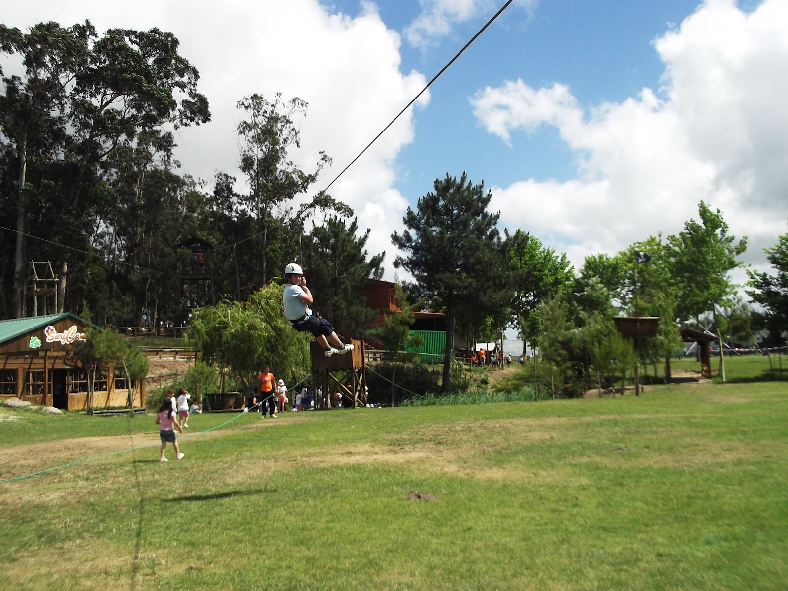 Os super heróis da turma 23: Viagem de Finalistas o Campo Aventura