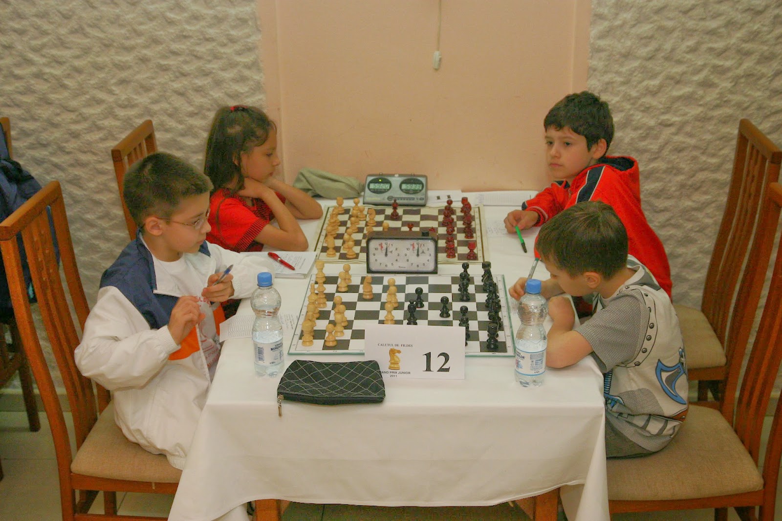 SAH CU ORIZONT 64: "CALUTUL DE FILDES" TURNEU DE SAH PENTRU COPII SI ...