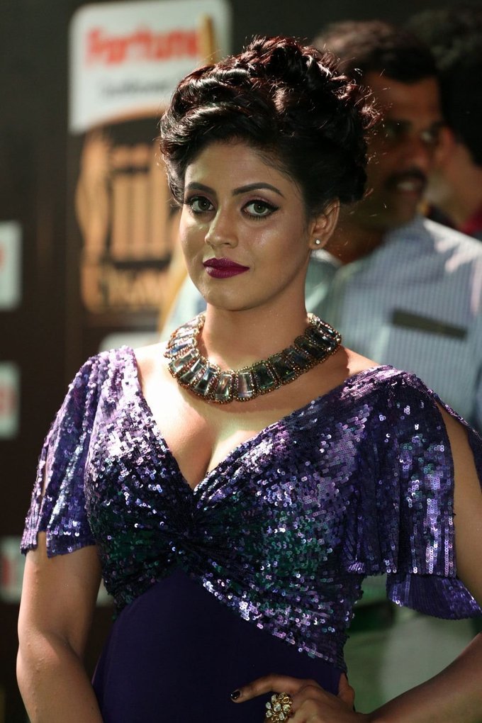 EFillm: Actress iniya Hot images | Iniya Latest Images
