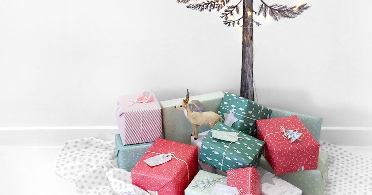 Christmas Freebies just for you! | Love Mae Blog