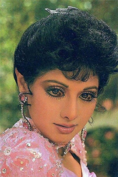 Sridevi: Pretty in Pink: First Day, First Shot of Roop Ki Rani Choron ...