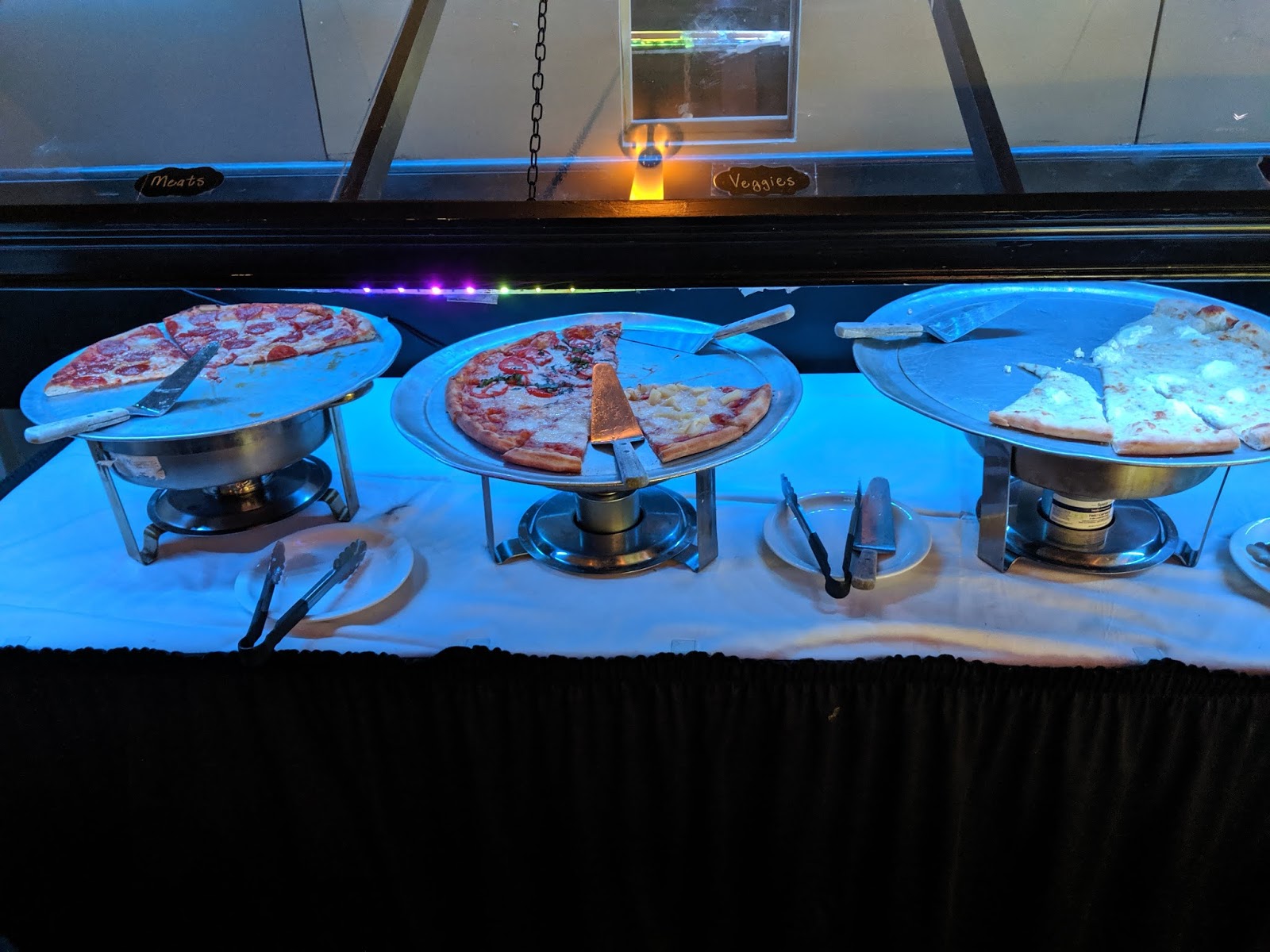 Eating Around Georgia Tech: Lunch Buffet at Ray's